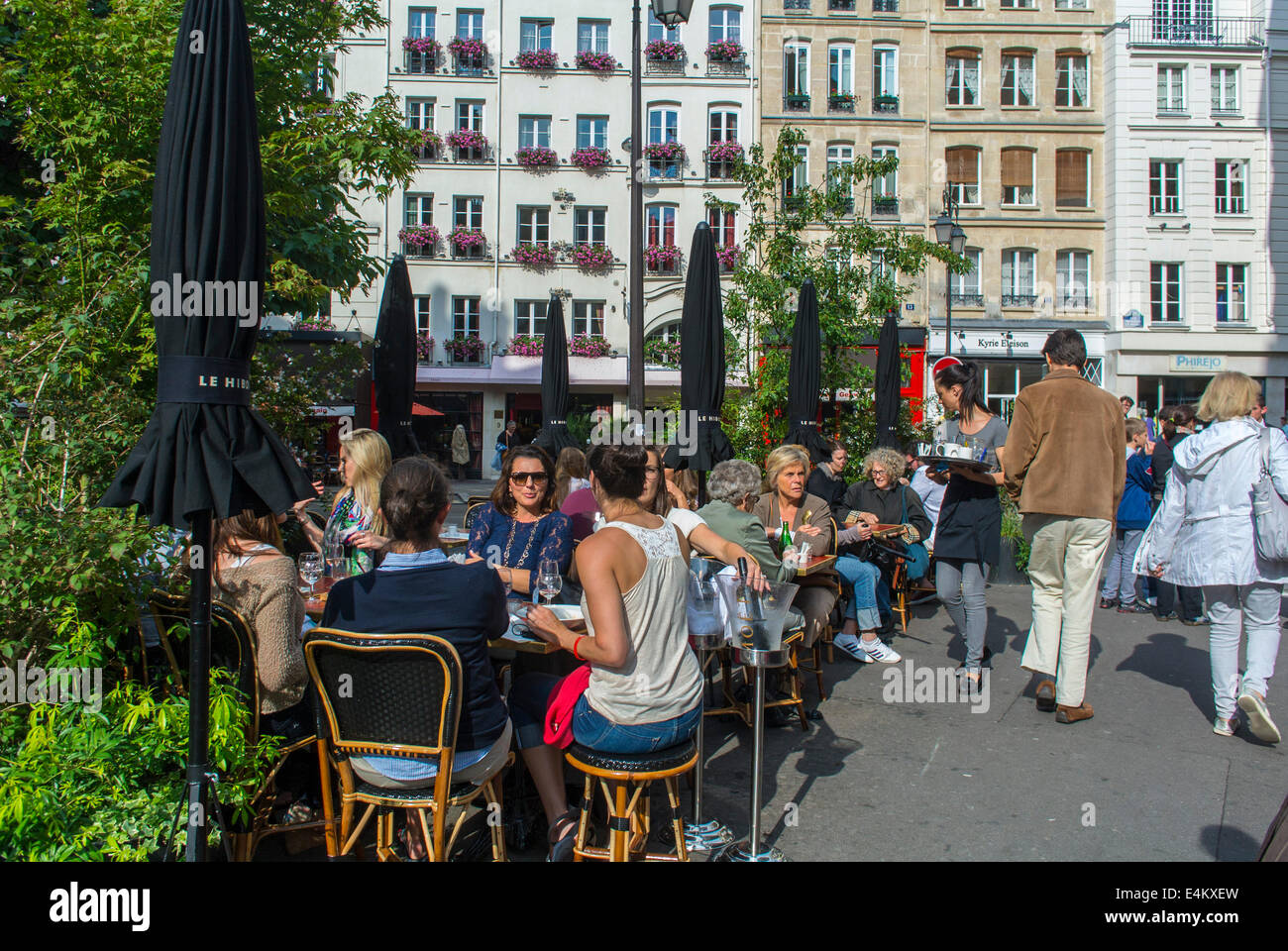 Paris, France, Group Female American Tourists, sitting outside, Sharing ...