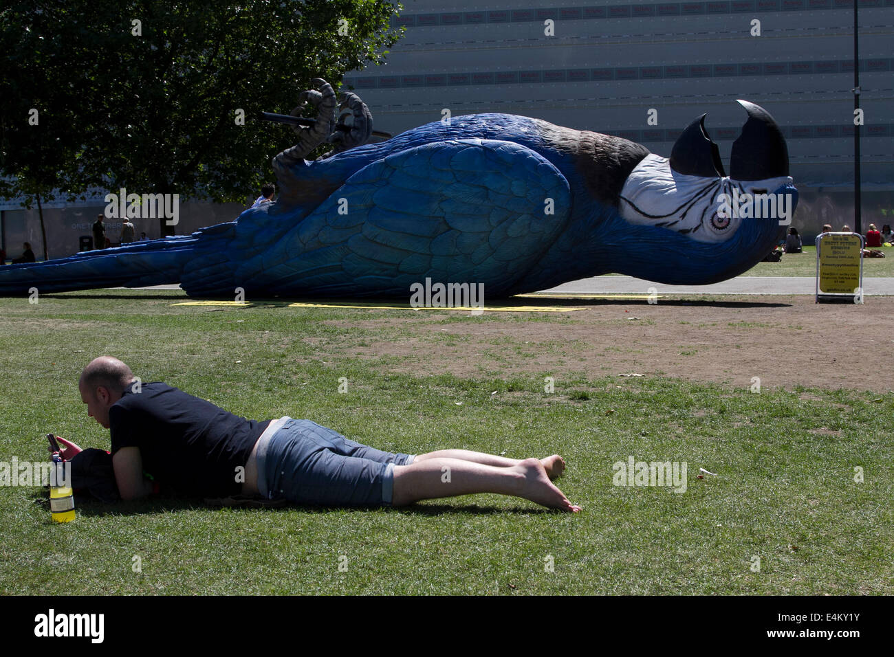 Monty python parrot sketch hi-res stock photography and images - Alamy