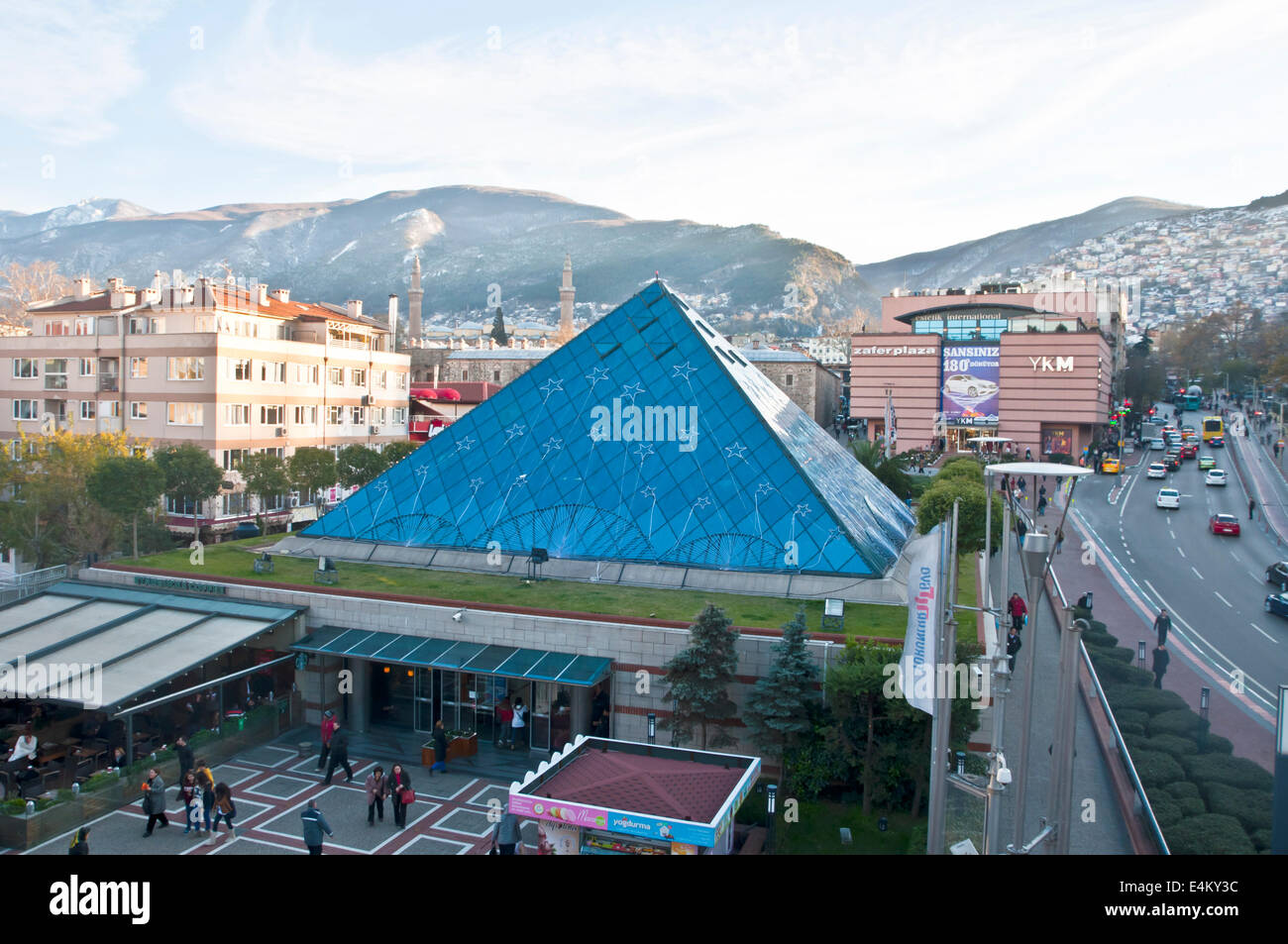Mountain plaza mall hi-res stock photography and images - Alamy