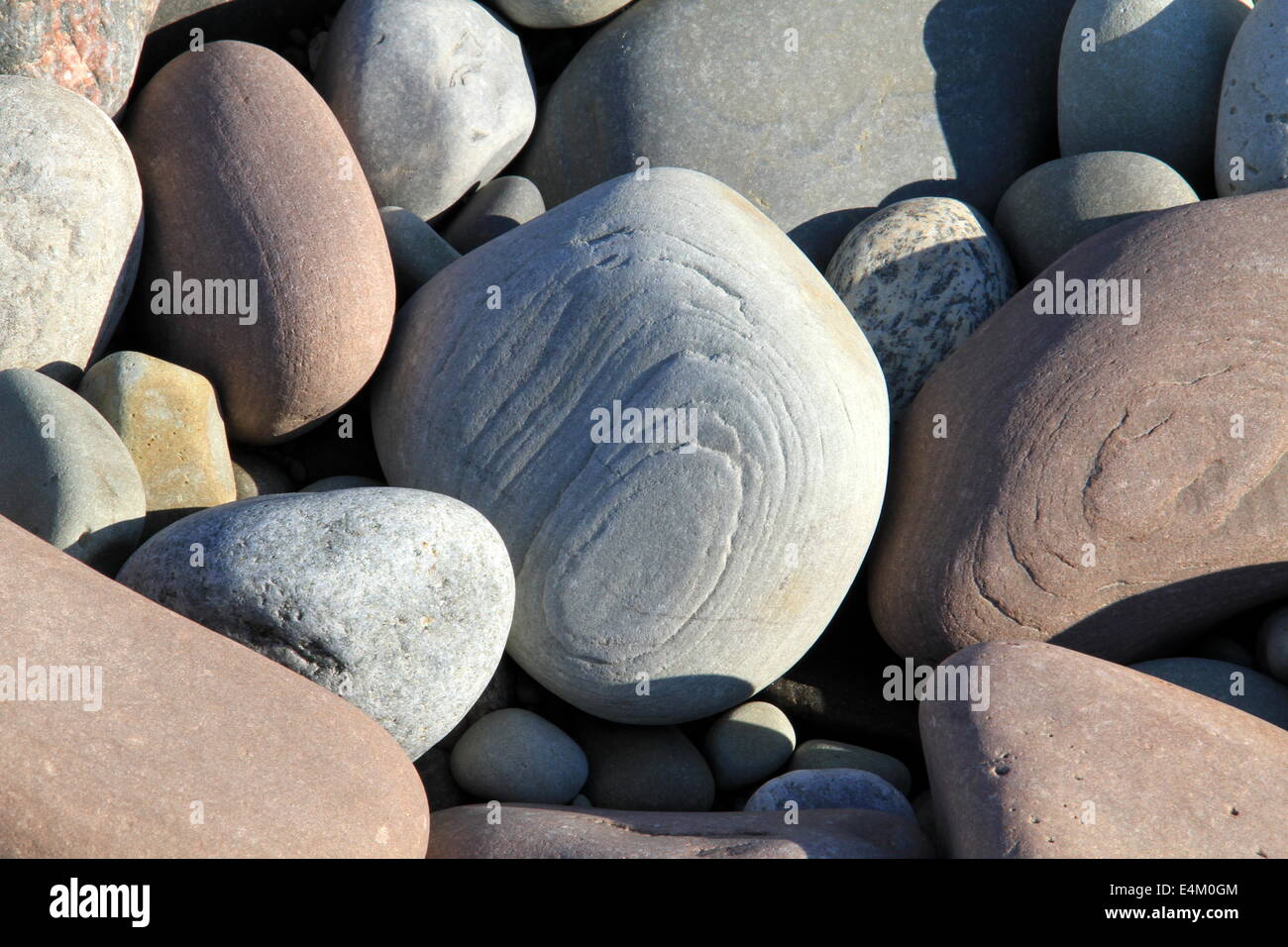 Smooth round rocks hi-res stock photography and images - Alamy