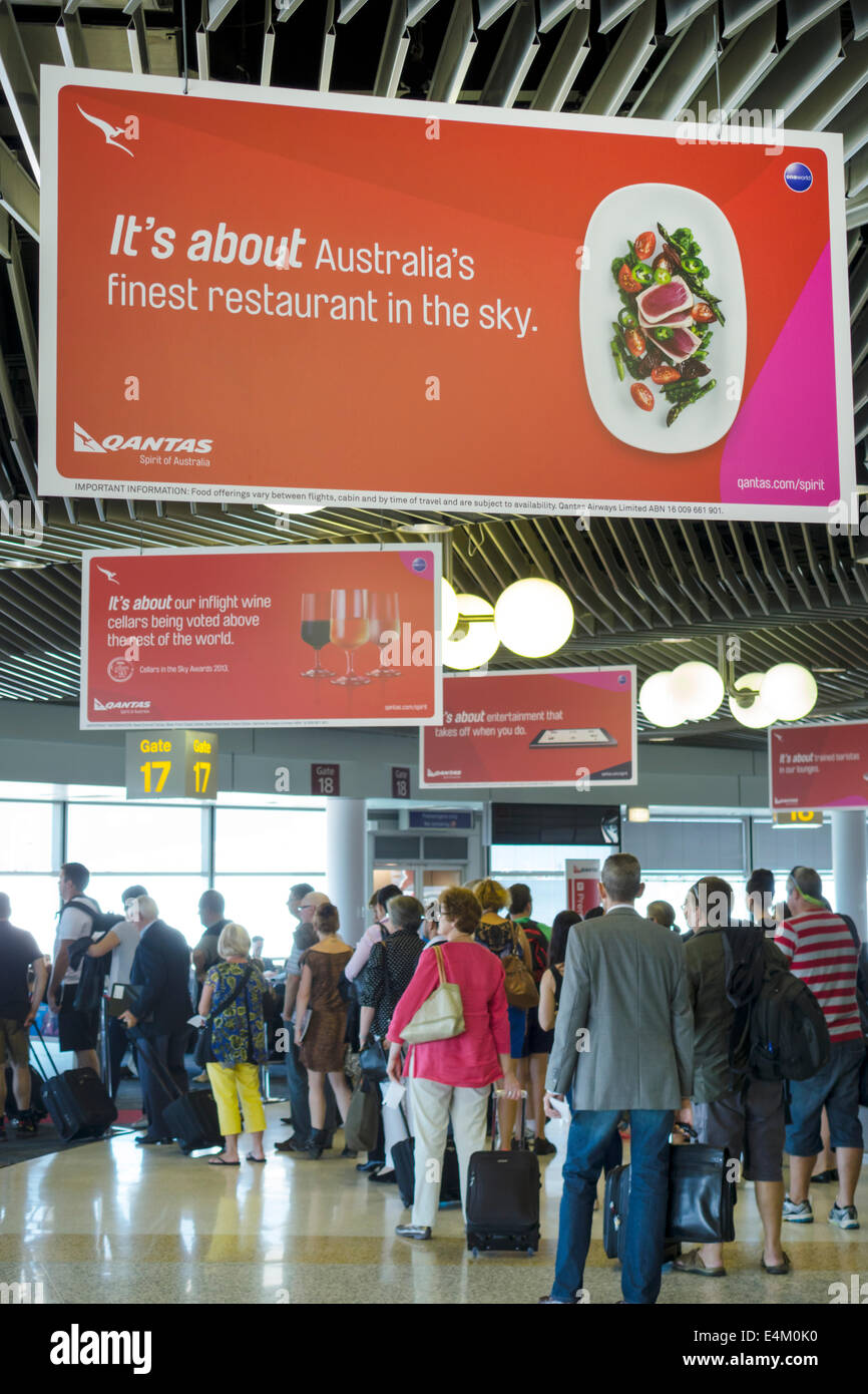 Brisbane australia queensland airport bne hi-res stock photography and ...