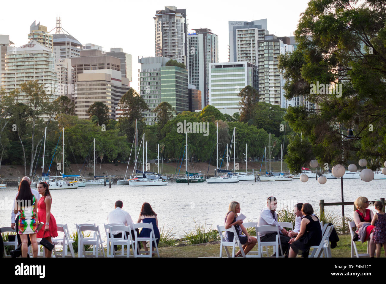 Queensland kangaroo point cliffs hi-res stock photography and images ...