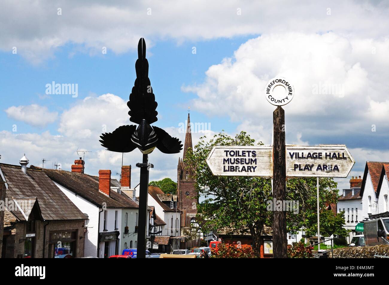 Magpie building hi-res stock photography and images - Alamy