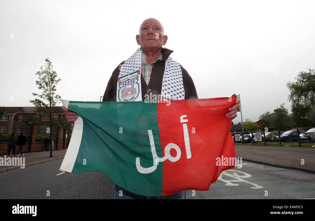 Falls Road and Divis Street, Belfast, Northern Ireland. Monday 14th ...