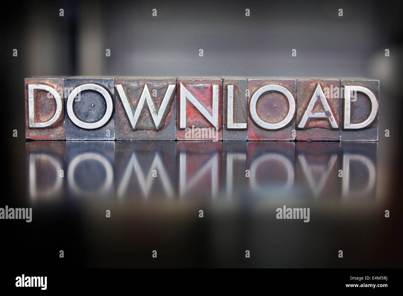 The word DOWNLOAD written in vintage lead letterpress type Stock Photo ...