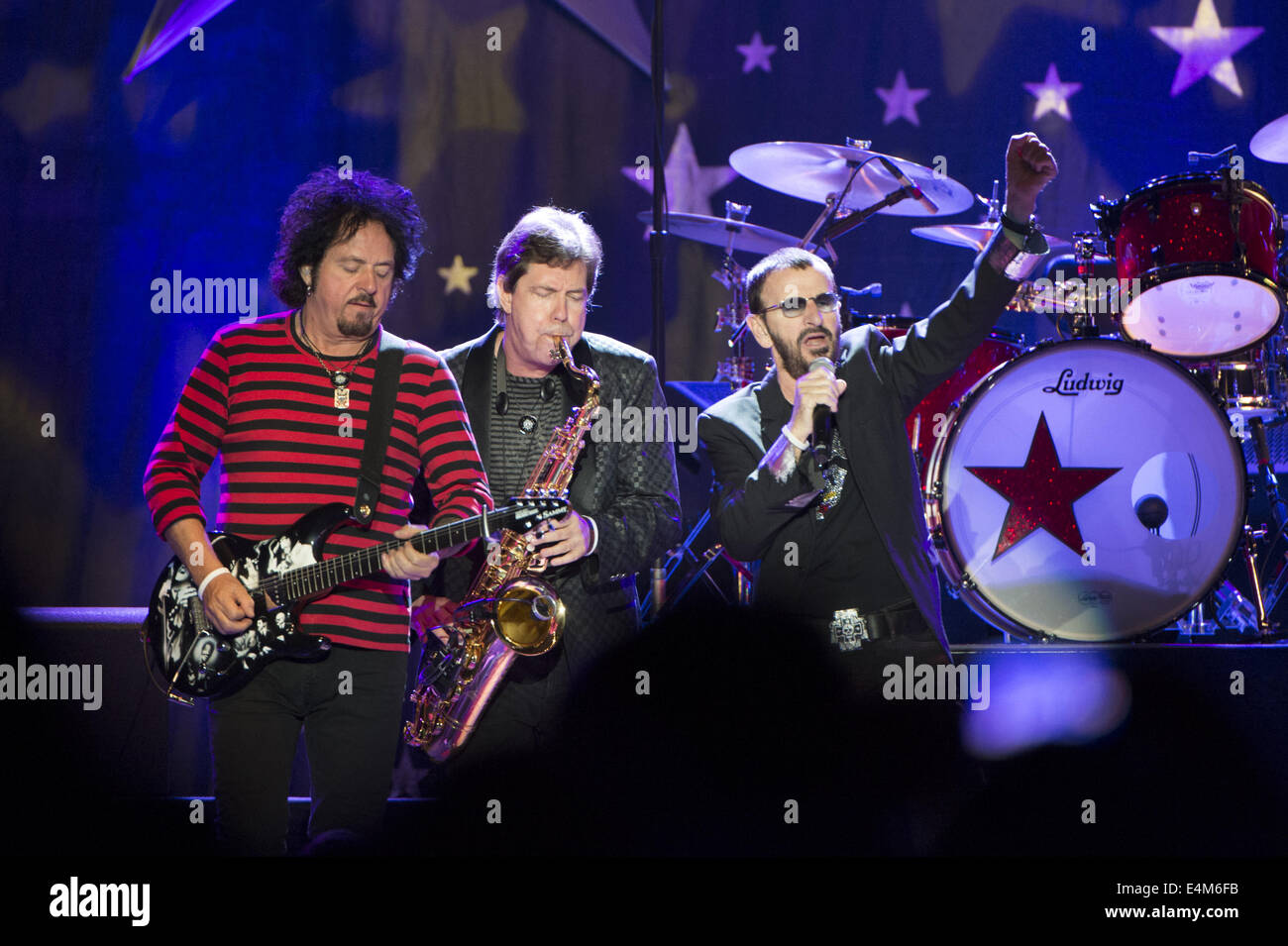 Toto band 2014 hi-res stock photography and images - Alamy