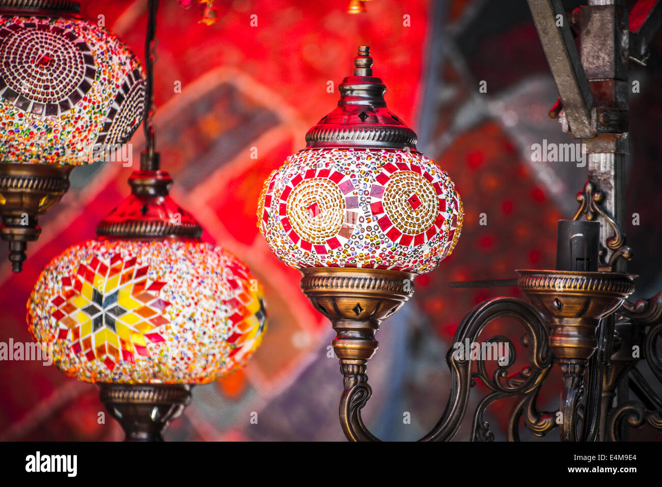 Souvenir, Oriental style lamps craft in a bazaar Stock Photo - Alamy