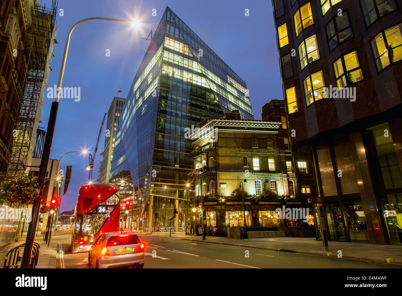 Victorian pub architecture hi-res stock photography and images - Alamy