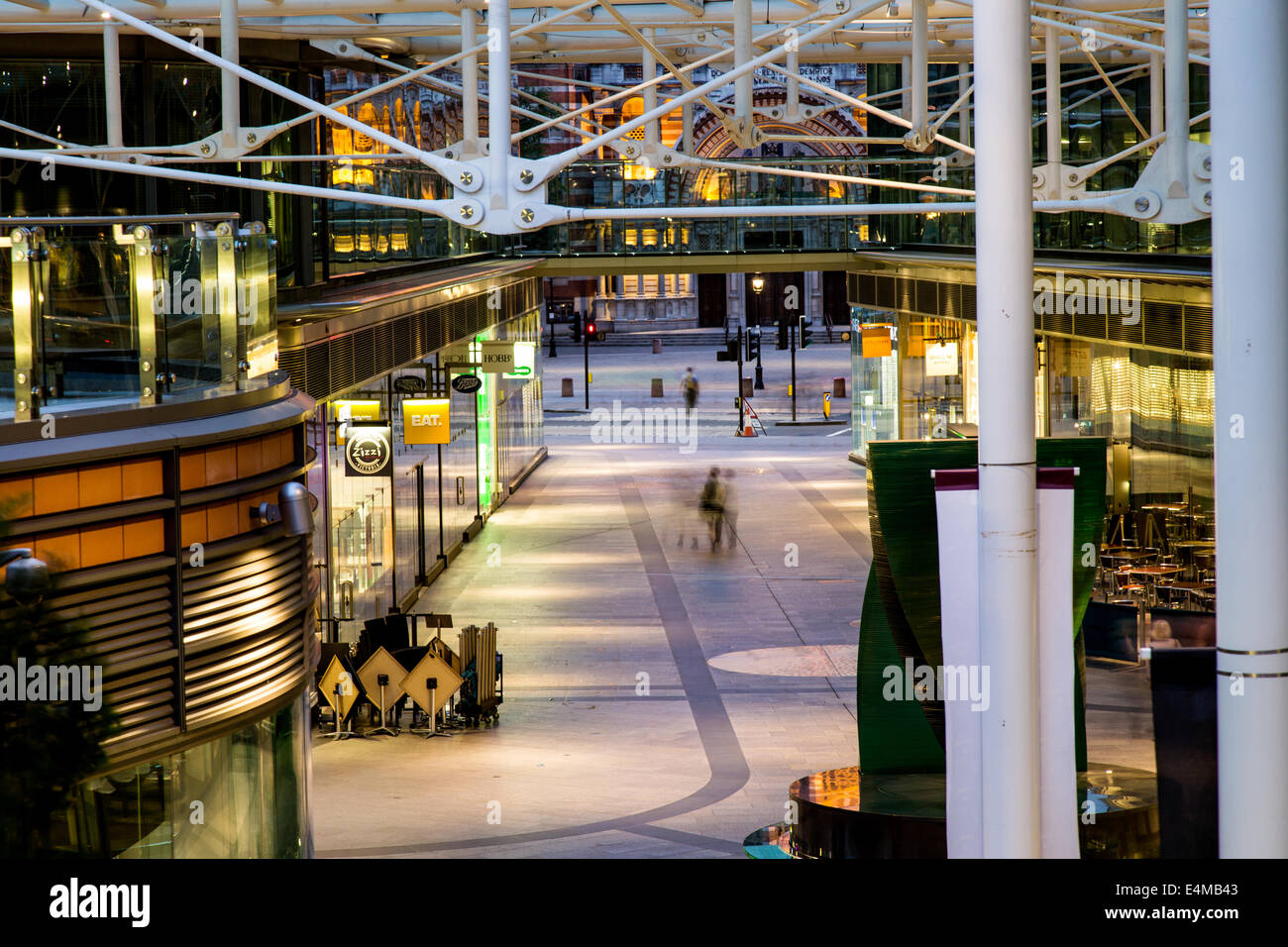 Cardinal Place Shopping Centre Victoria London UK Stock Photo - Alamy