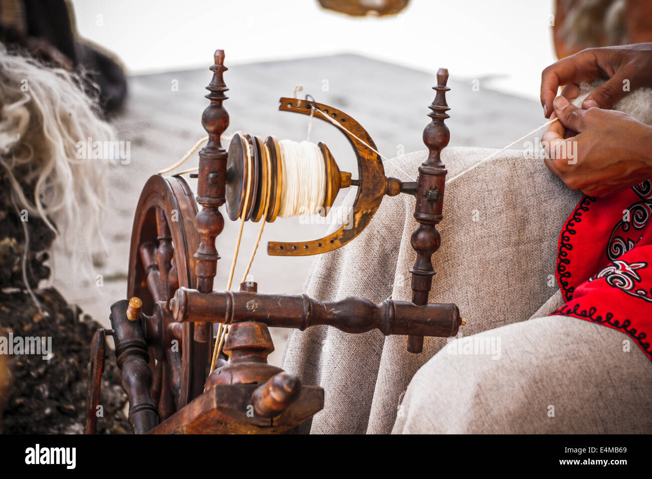 Medieval spinning wool hi-res stock photography and images - Alamy