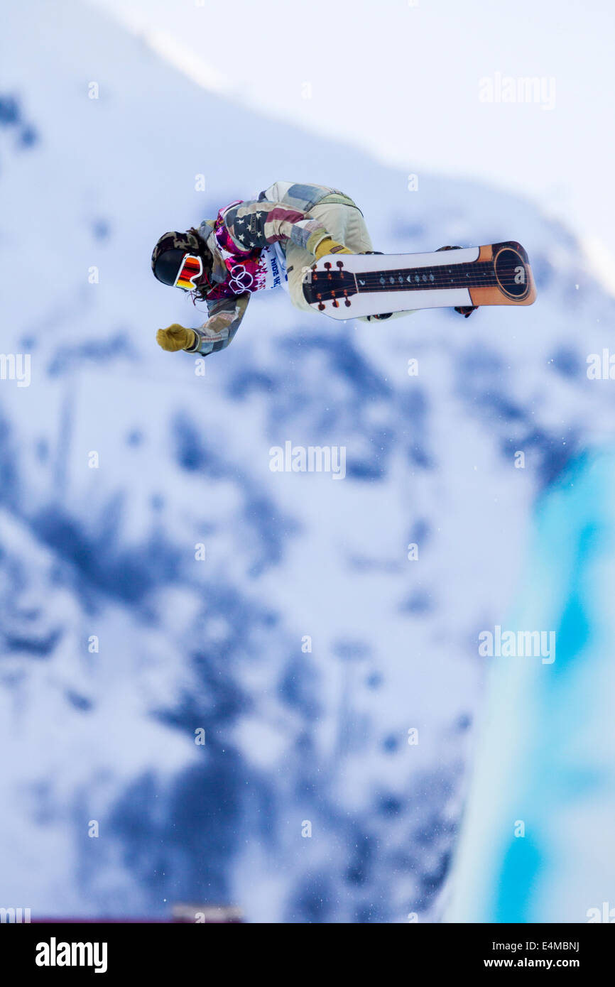 Danny Davis (USA) competing in Men's Snowboard Halfpipe at the Olympic ...