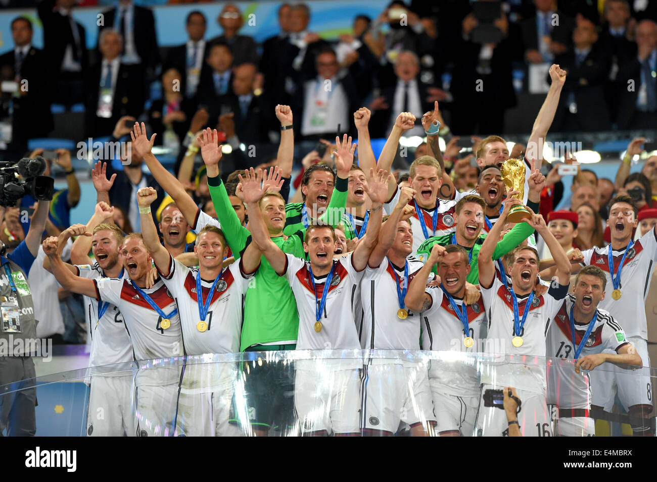 2014 fifa world cup brazil final trophy hi-res stock photography and ...