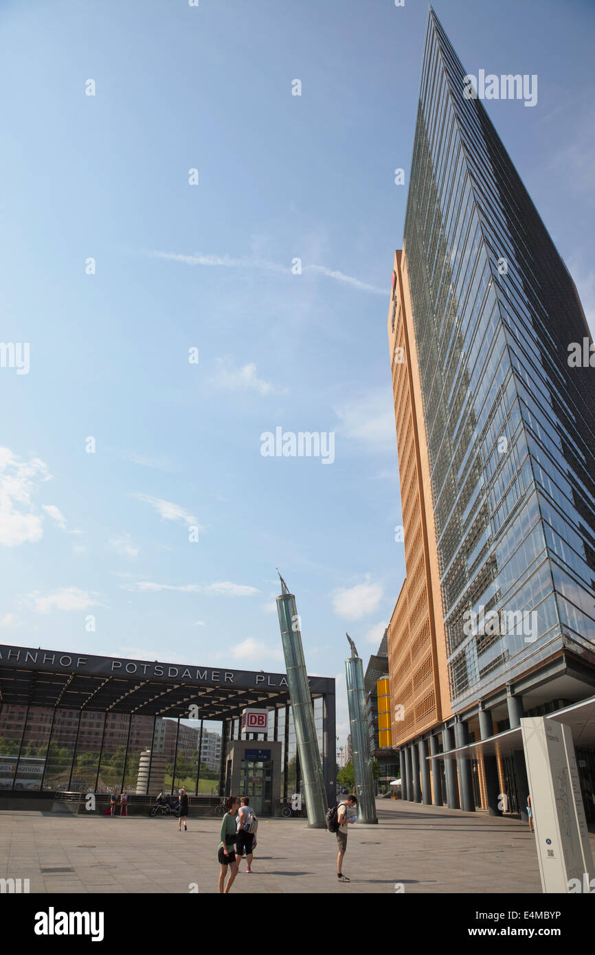 Modern buildings architecture berlin hi-res stock photography and ...