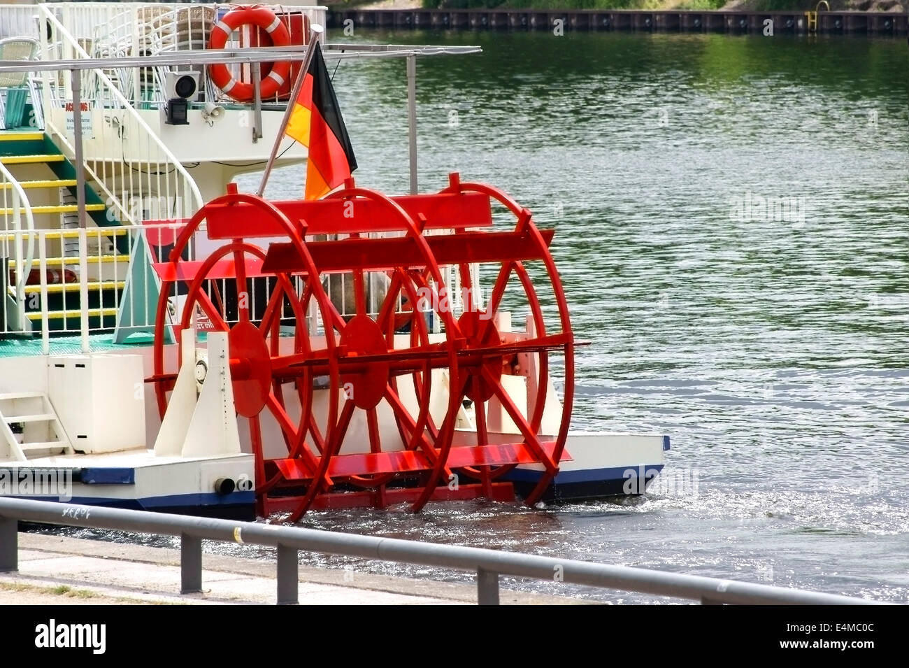 Stern wheel steamer hi-res stock photography and images - Alamy