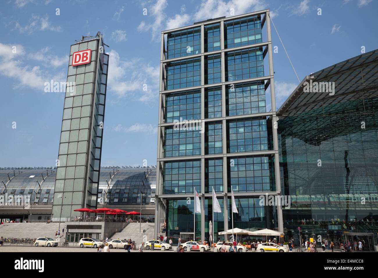 Germany, Berlin, Mitte, Hauptbahnhof steel and glass train station ...