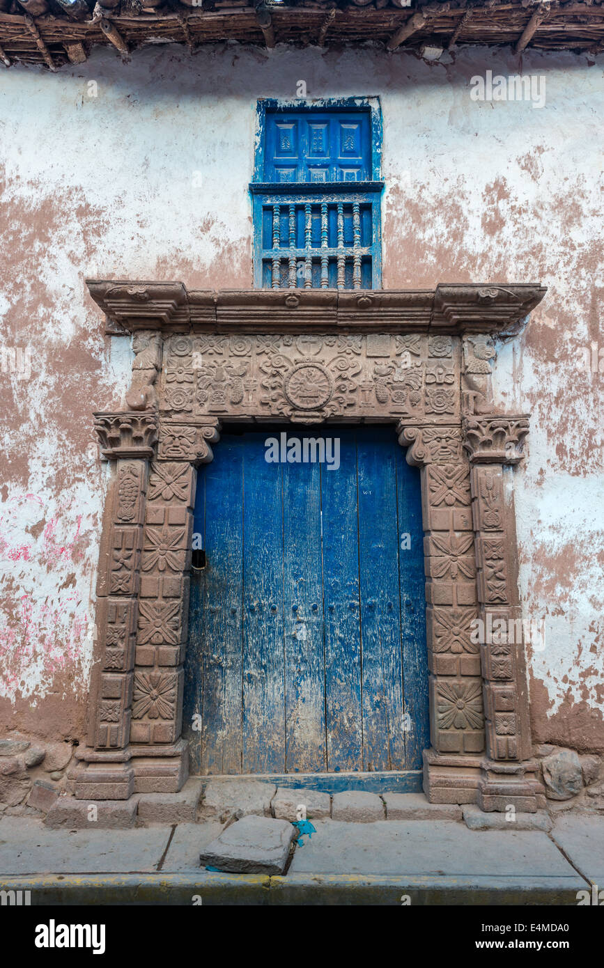 Ancient door in peruvian andes hi-res stock photography and images - Alamy