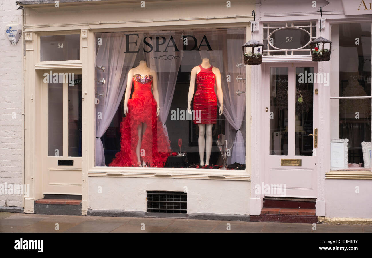 Shop window dress hi-res stock photography and images - Alamy