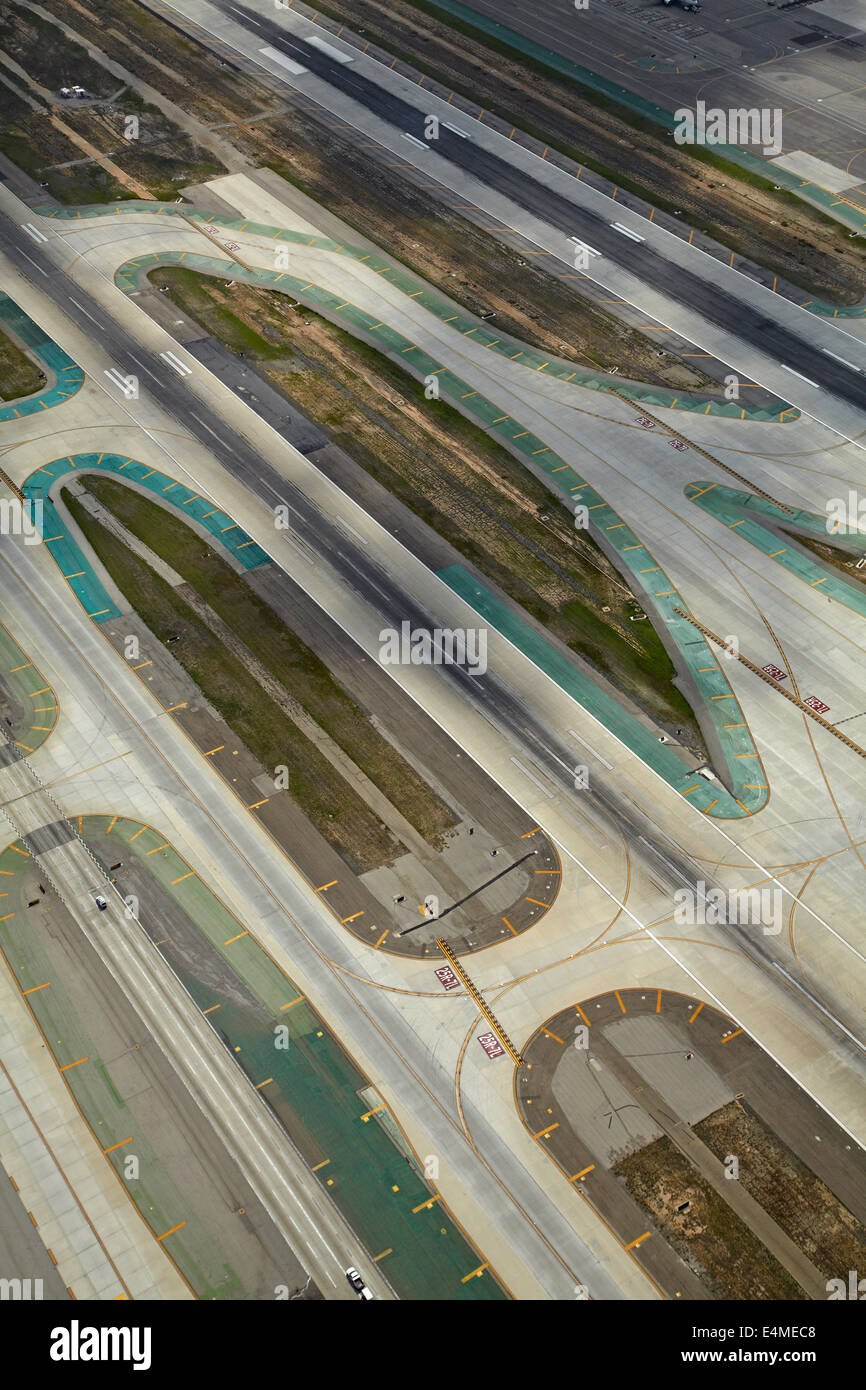 Runways at Los Angeles International Airport (LAX), Los Angeles ...