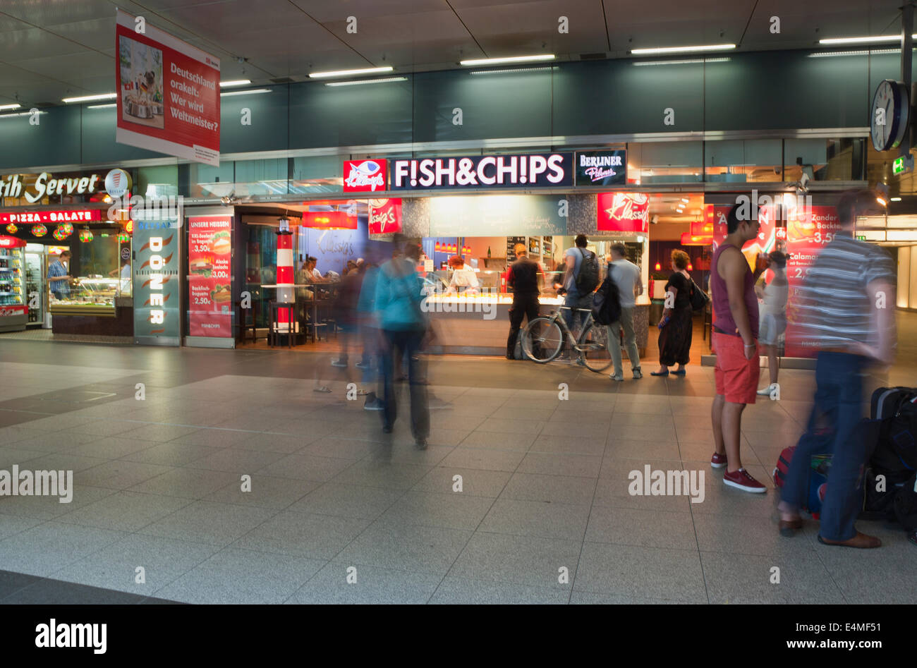Germany, Berlin, Mitte, Hauptbahnhof steel and glass train station ...