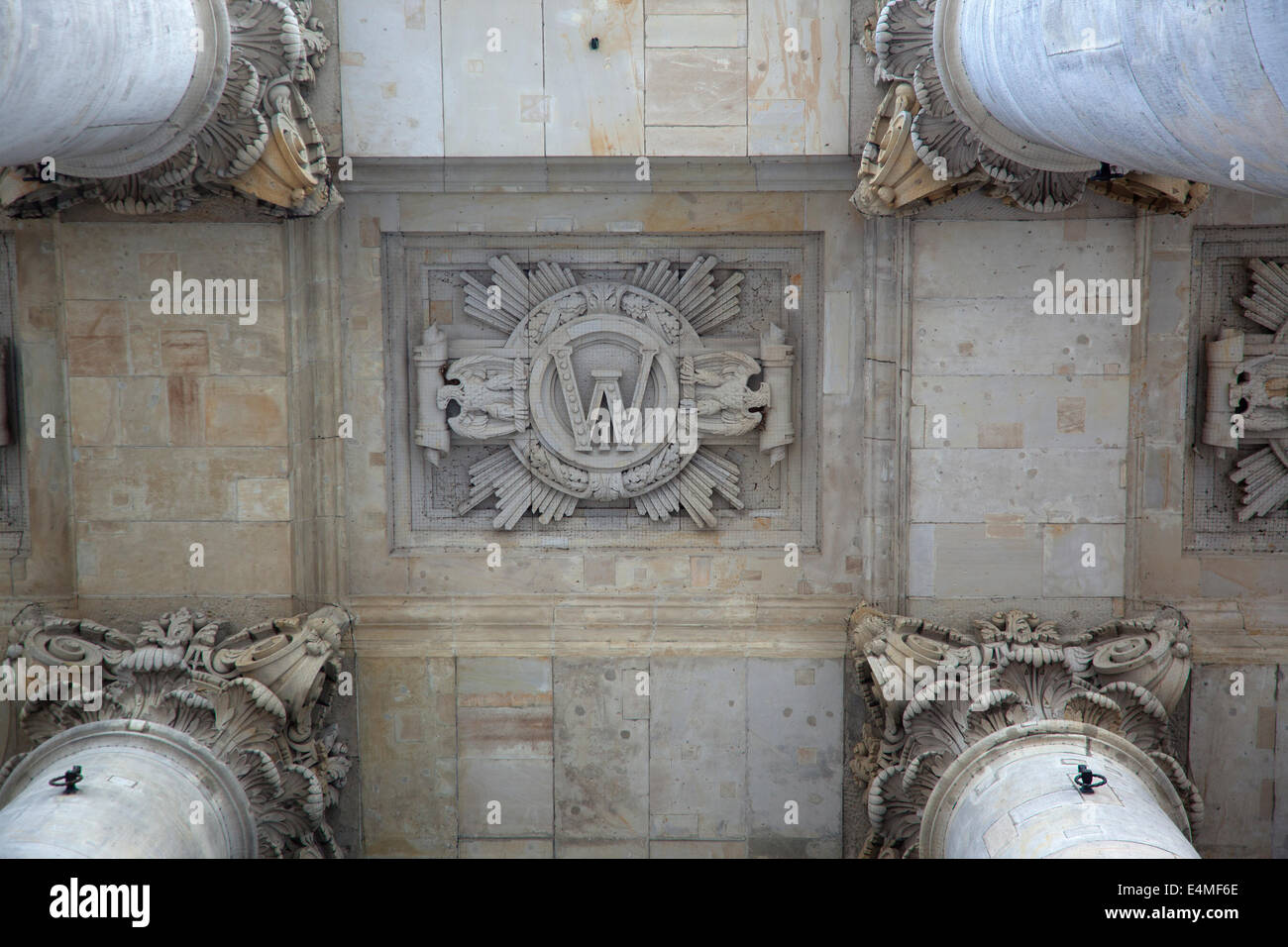 The reichstag parliament building hi-res stock photography and images ...
