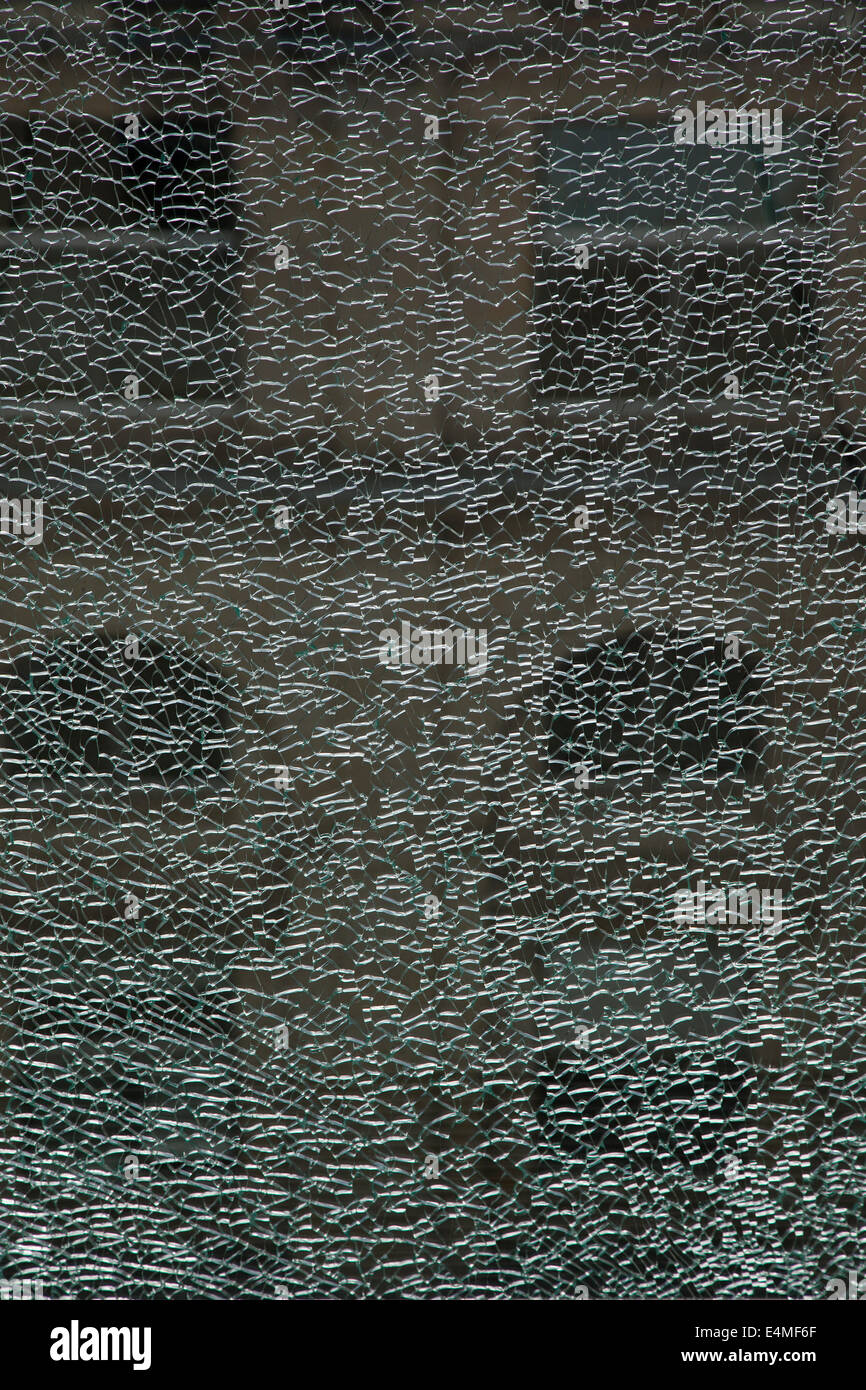 Broken glass pattern hi-res stock photography and images - Alamy
