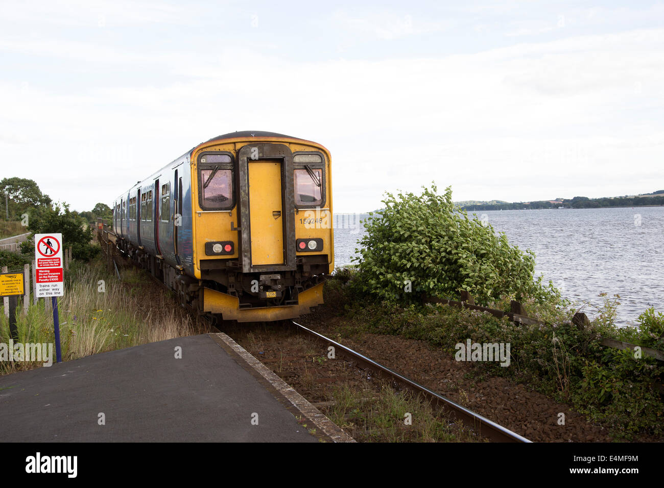 First Great Western Passenger train operating on the Avocet Line at ...