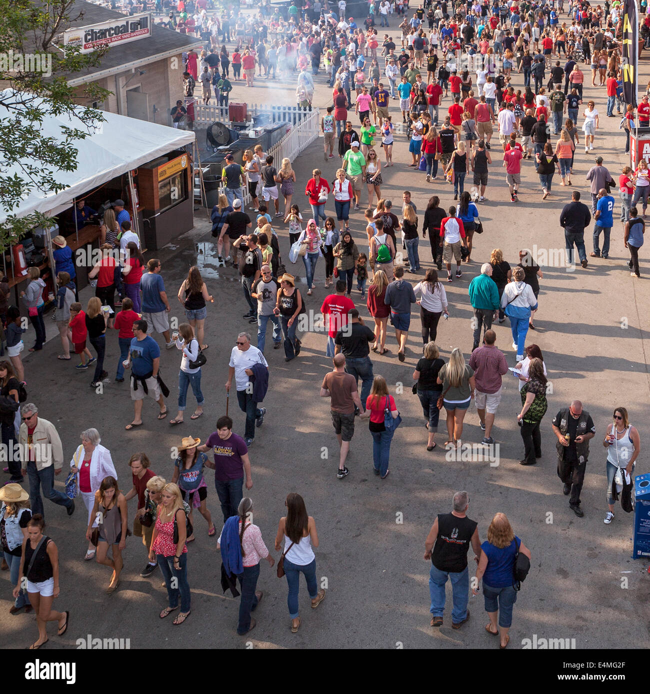 People at Summerfest in Milwaukee, Wisconsin, USA Stock Photo - Alamy