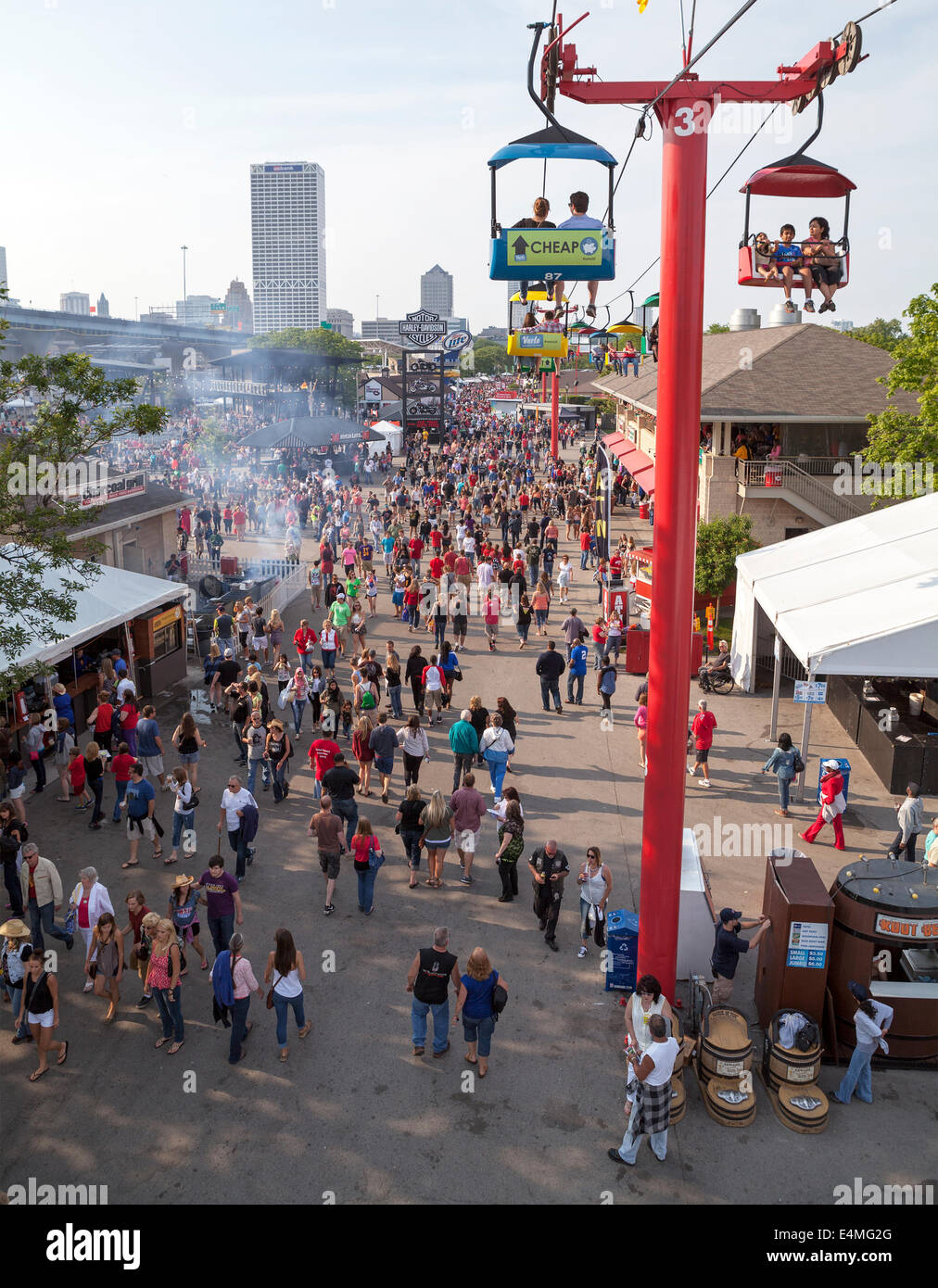 People at Summerfest in Milwaukee, Wisconsin, USA Stock Photo - Alamy