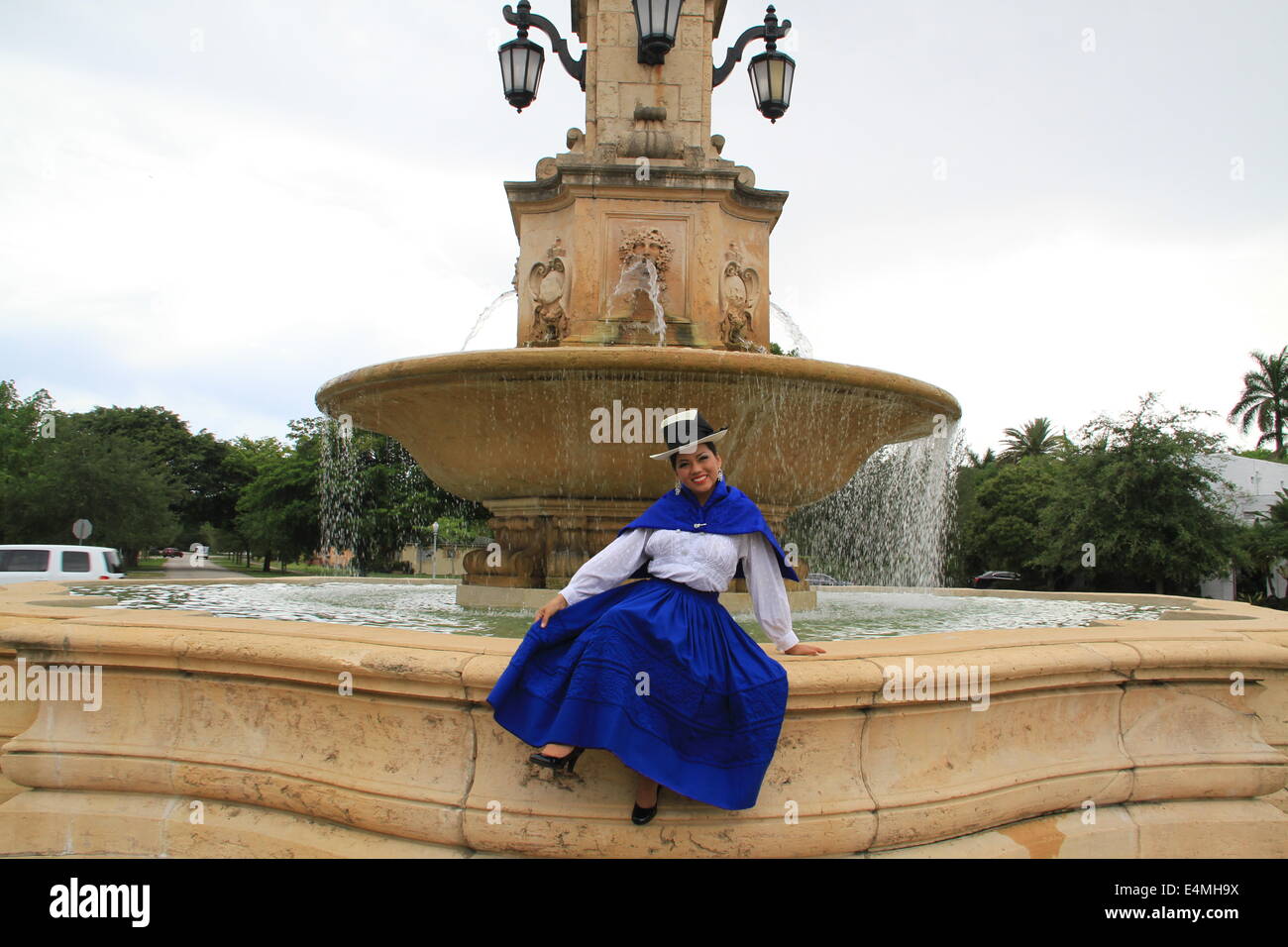 Beautiful Peruvian American model in traditional Peruvian attire Stock ...