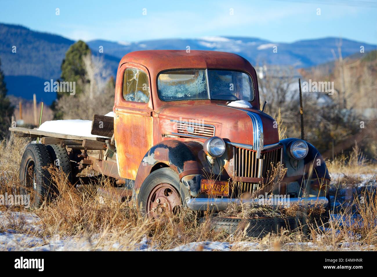Three quarter ton truck hi-res stock photography and images - Alamy
