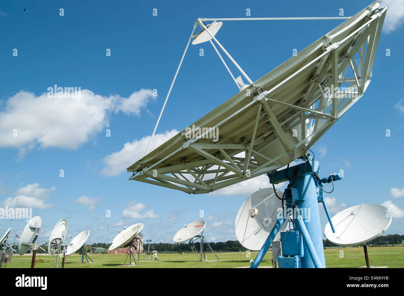 Array of sattelite receiver dishes Stock Photo - Alamy