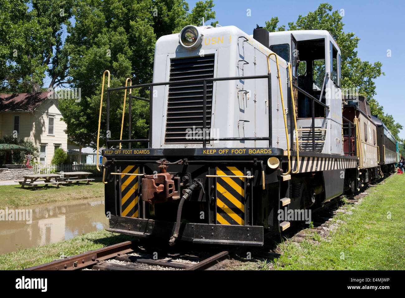 Whitewater Valley Railroad Puget Sound Naval switcher engine dating ...