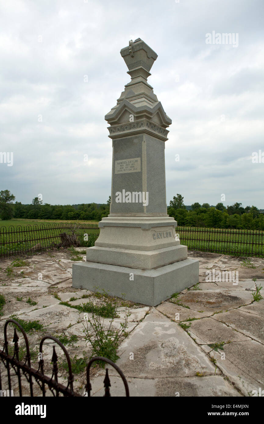 Grave memorial in a field Stock Photo - Alamy