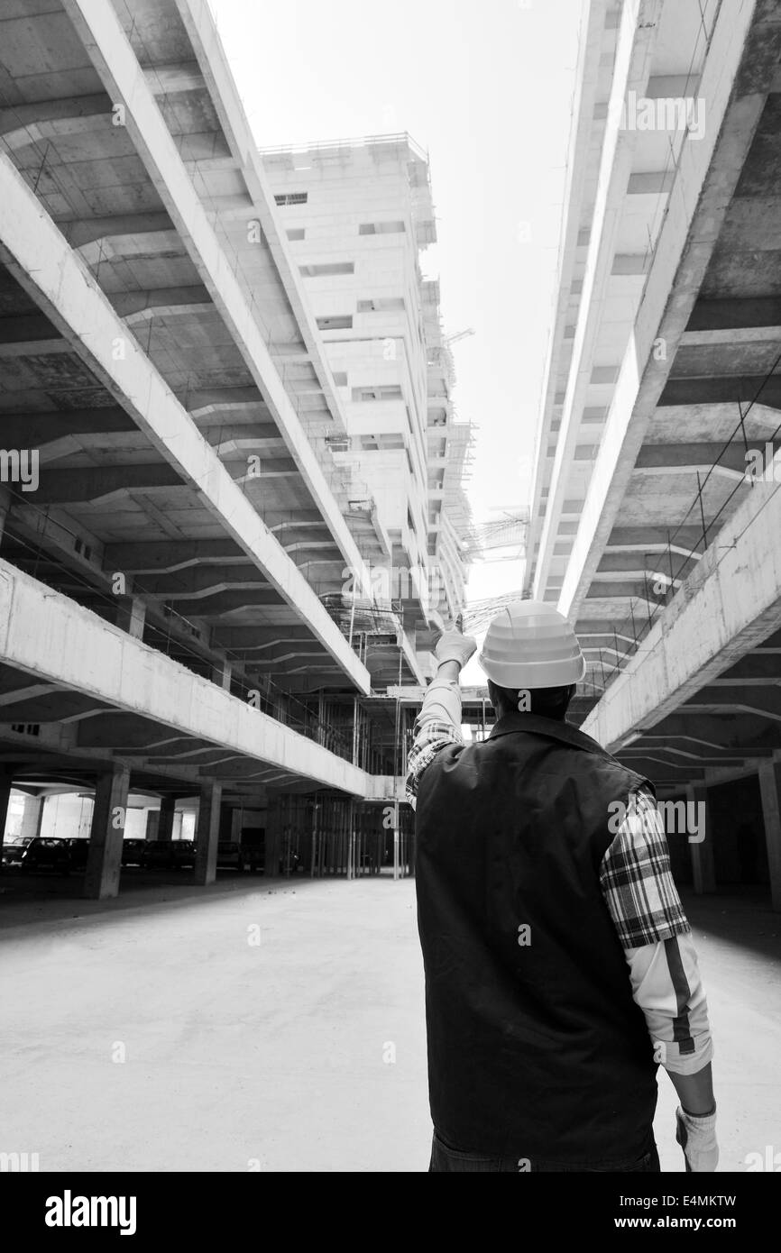 Labor construction site worker Black and White Stock Photos & Images ...