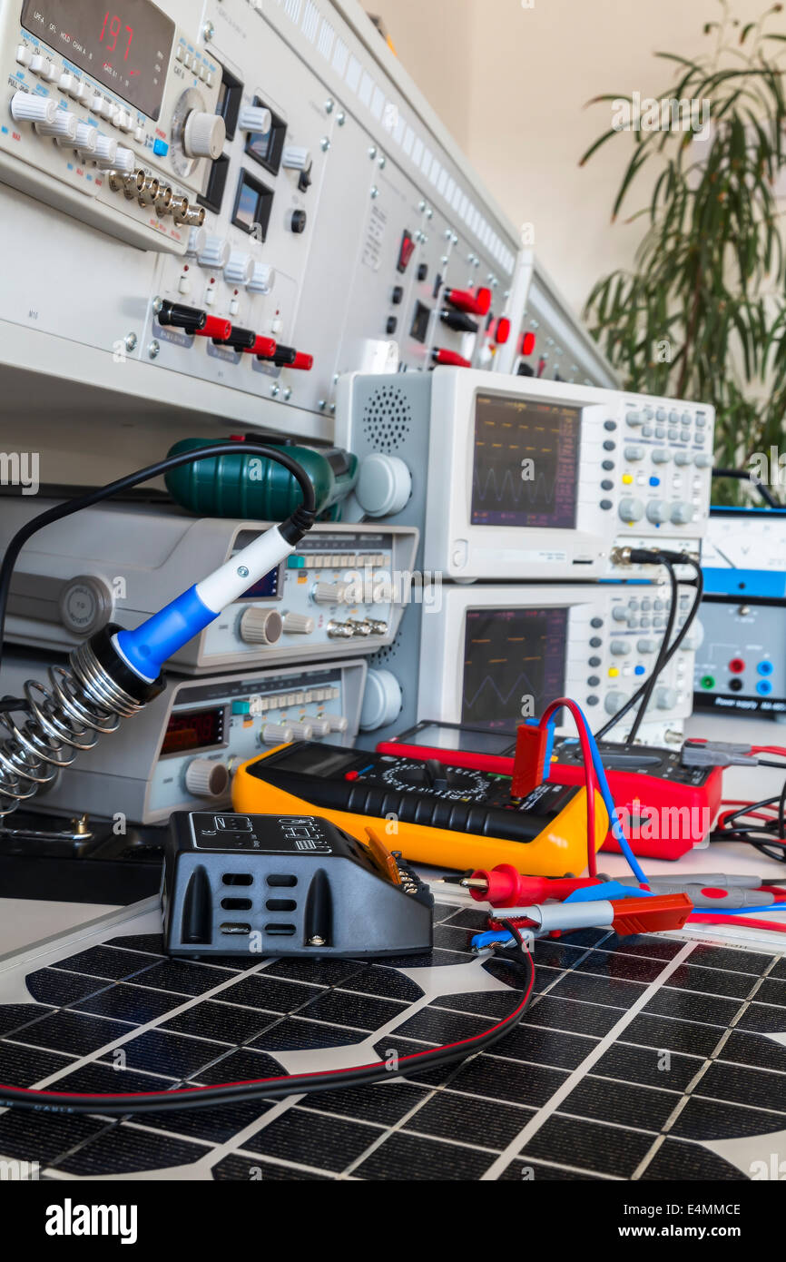 faulty solar regulator on solar panel checking using an oscilloscopes ...