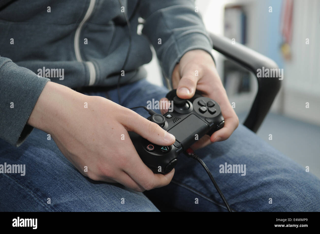 Ps4 games hi-res stock photography and images - Alamy