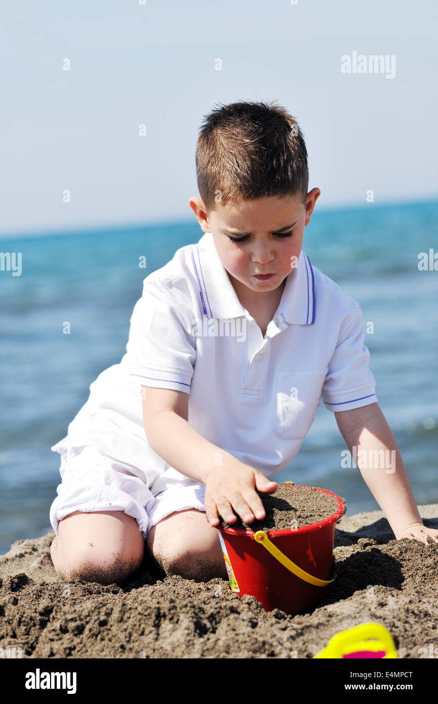 Kids and playing and tropical hi-res stock photography and images - Alamy