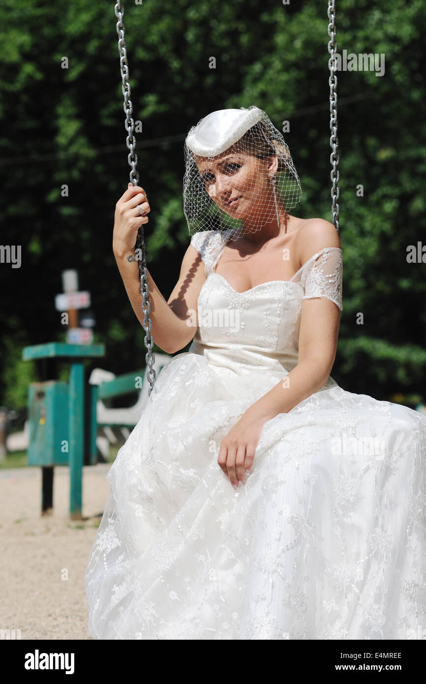 beautiful bride outdoor Stock Photo - Alamy