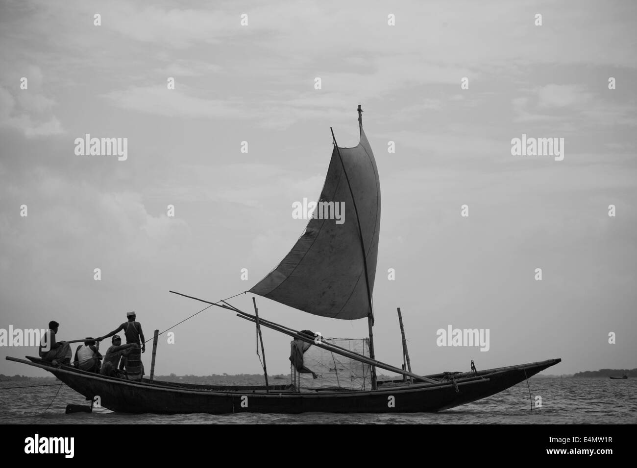 Boat of bangladesh hi-res stock photography and images - Alamy