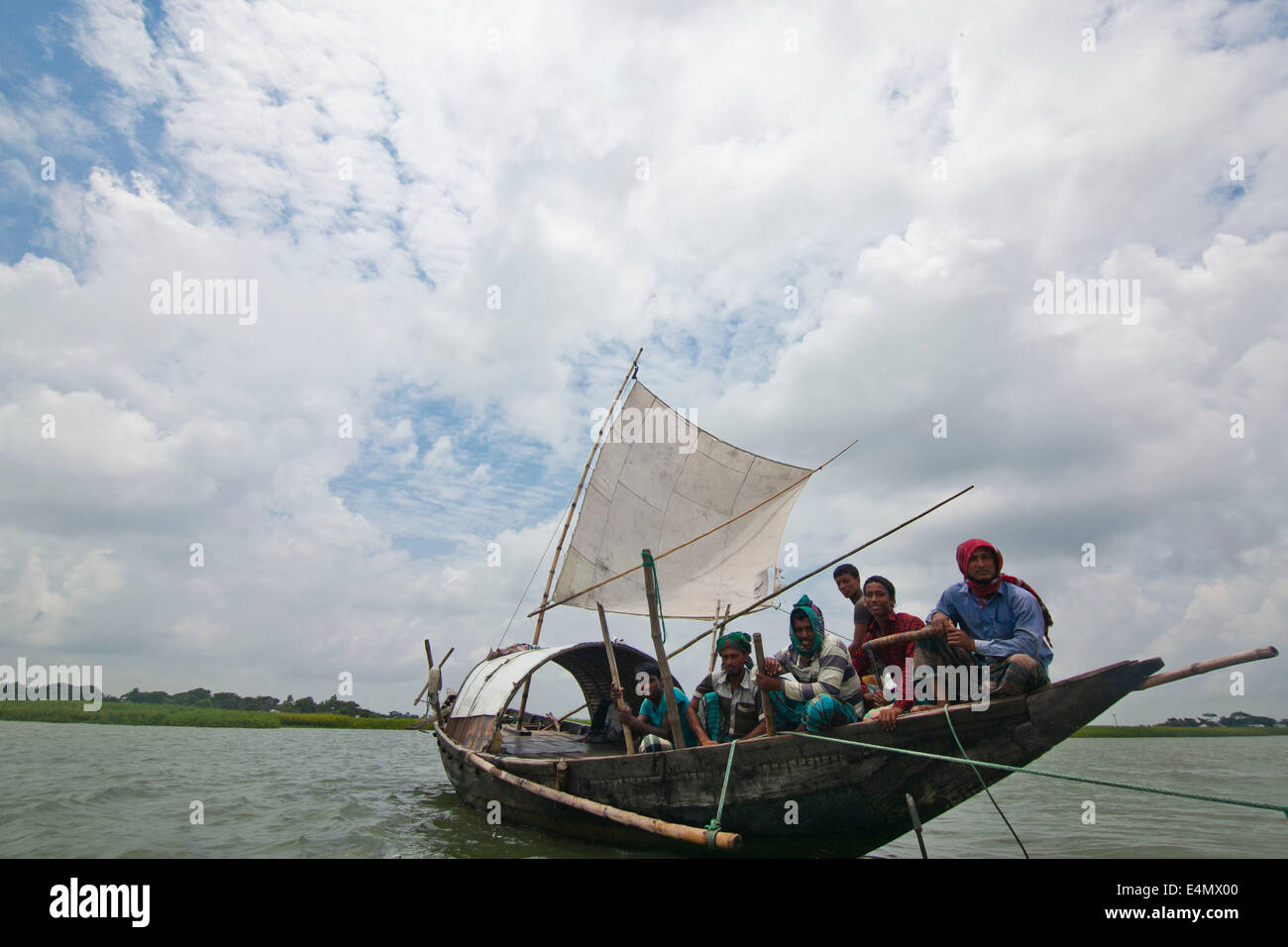 sail boat in Bangladesh,boat,bangladesh,sail,with,people,river,in ...