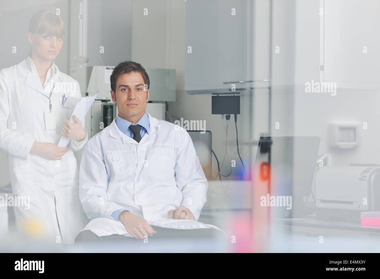 science people in bright lab Stock Photo - Alamy