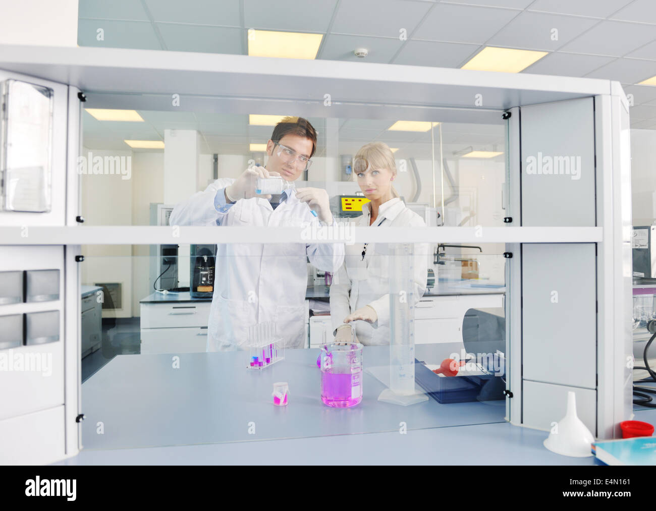 science people in bright lab Stock Photo - Alamy