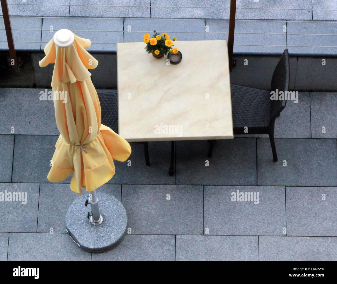 Modern restaurant outdoor Stock Photo - Alamy