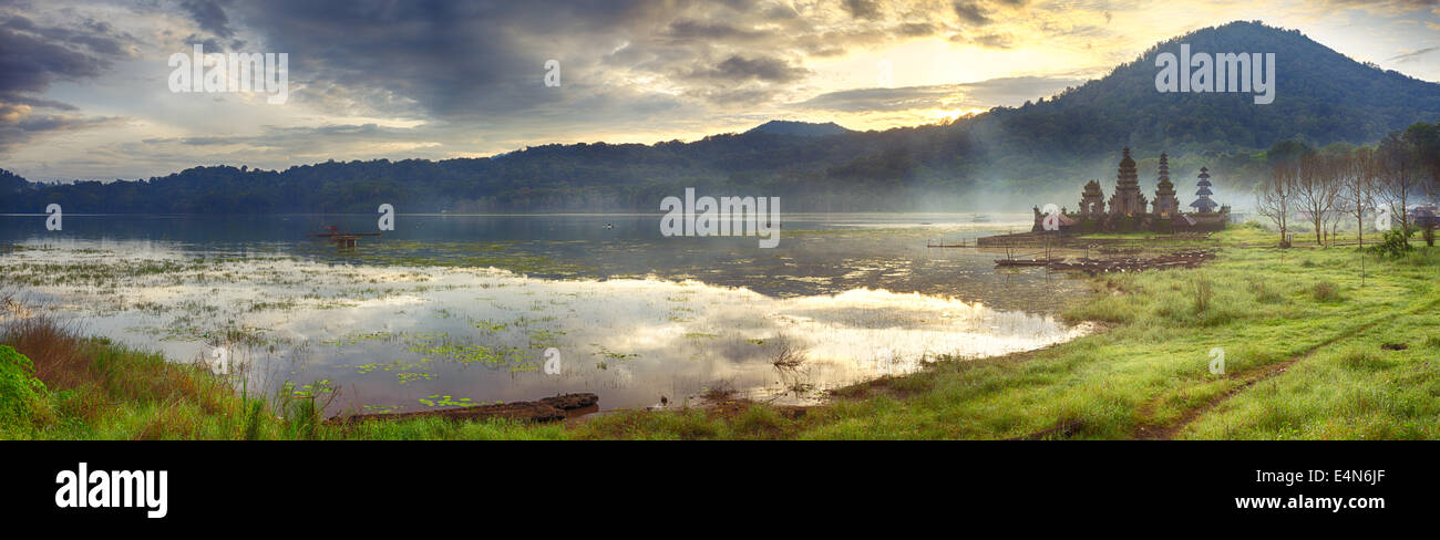 Tamblingan lake. Bali Stock Photo - Alamy