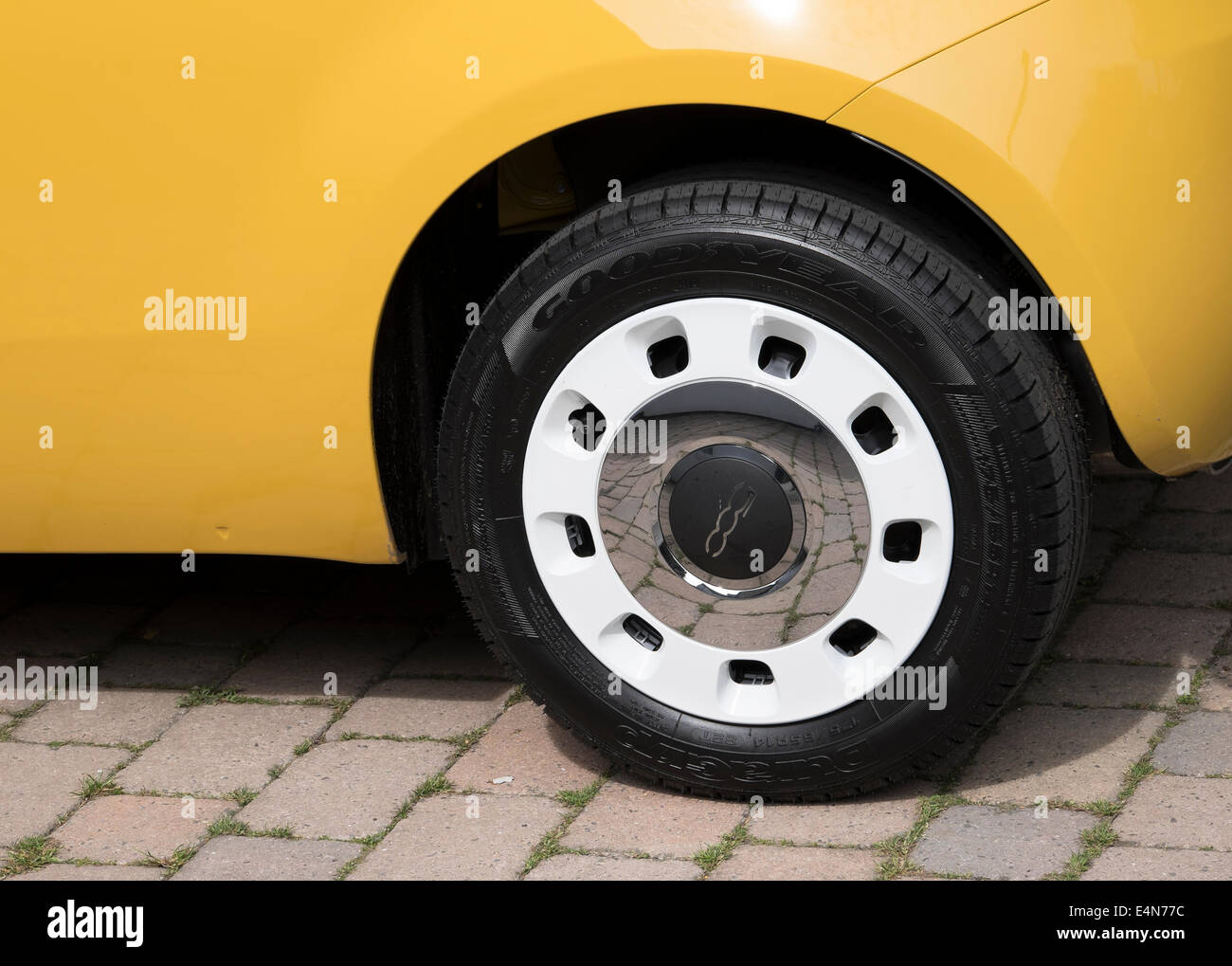 New motor vehicle wheel Fiat 500 Stock Photo - Alamy