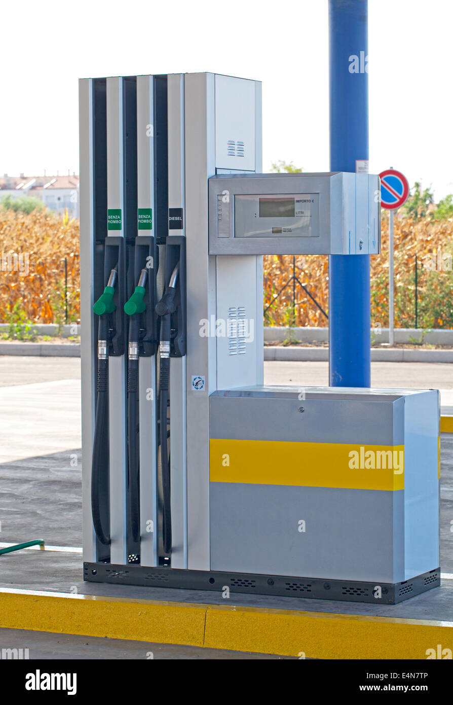 Gasstation hi-res stock photography and images - Alamy