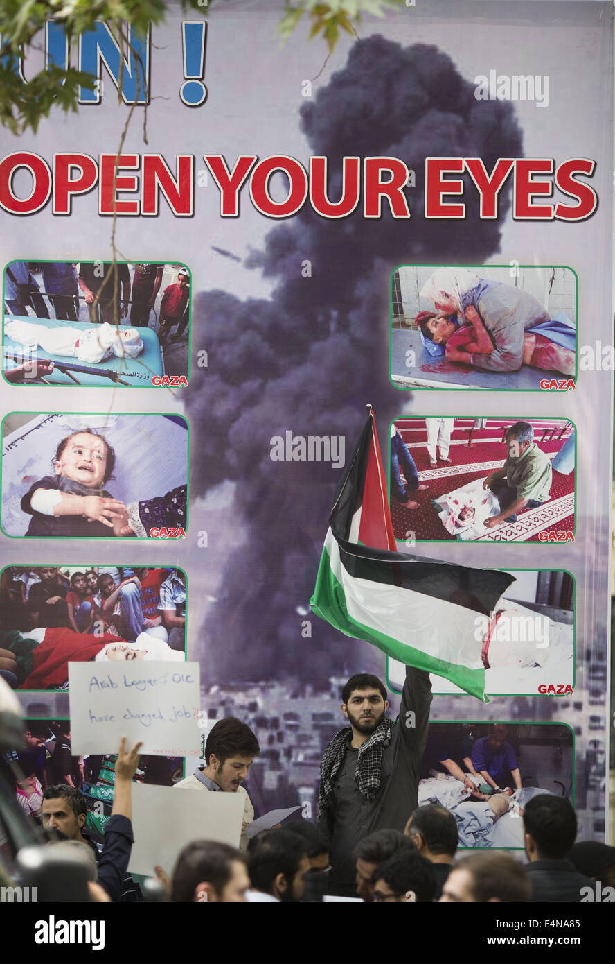 Palestinian protest tehran hi-res stock photography and images - Alamy