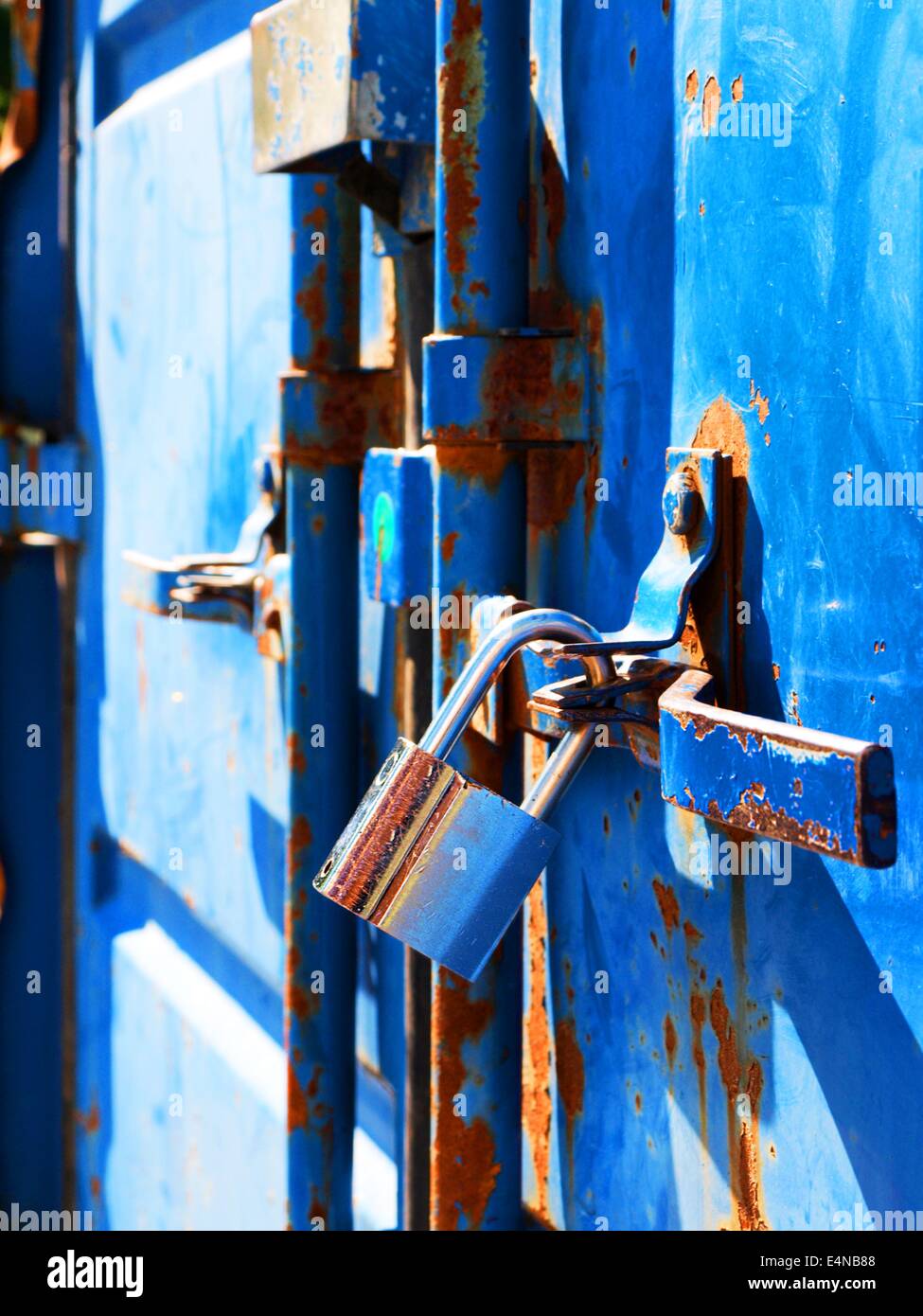 Secure container hi-res stock photography and images - Alamy
