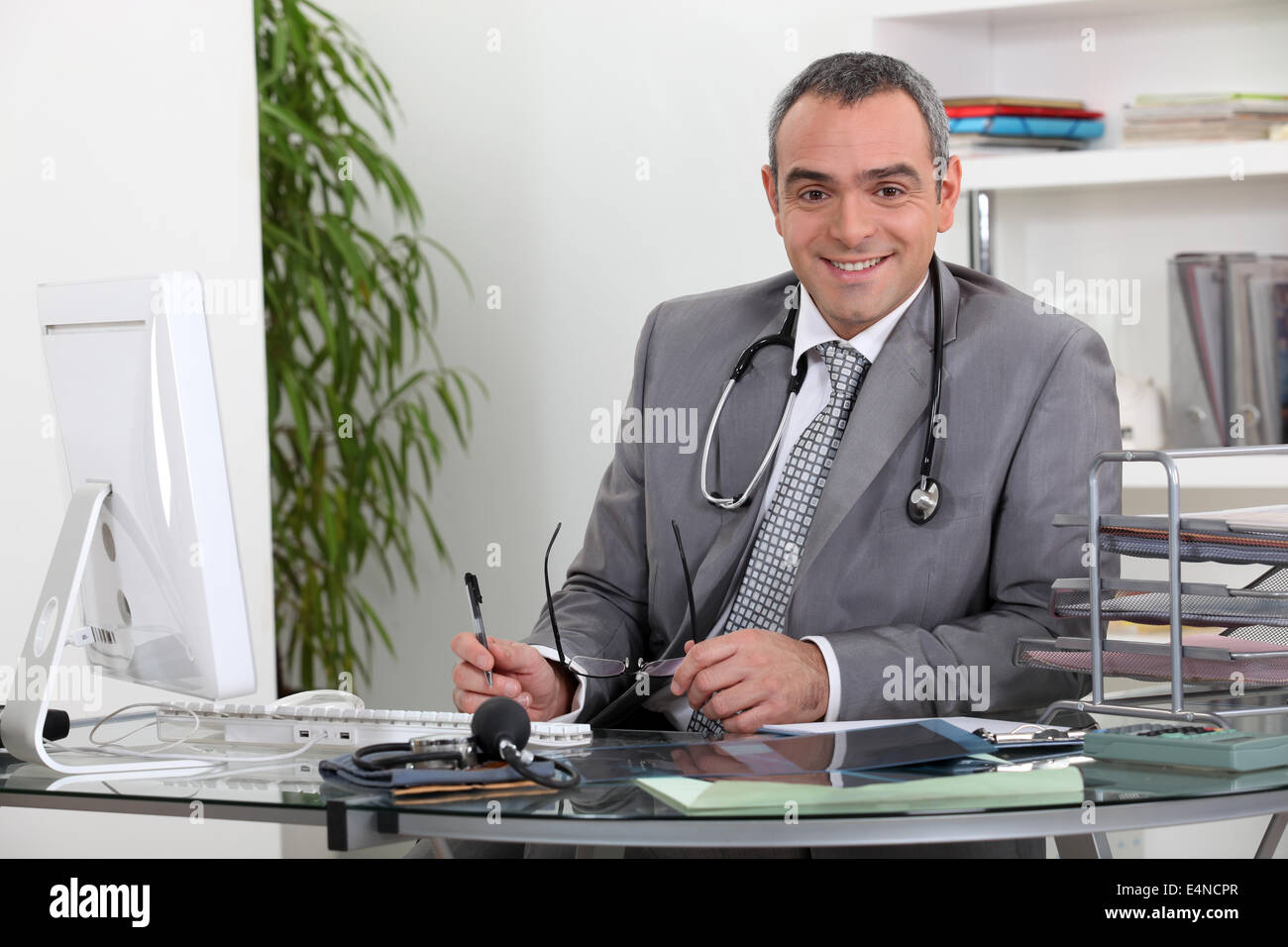 Medical consultation hi-res stock photography and images - Alamy