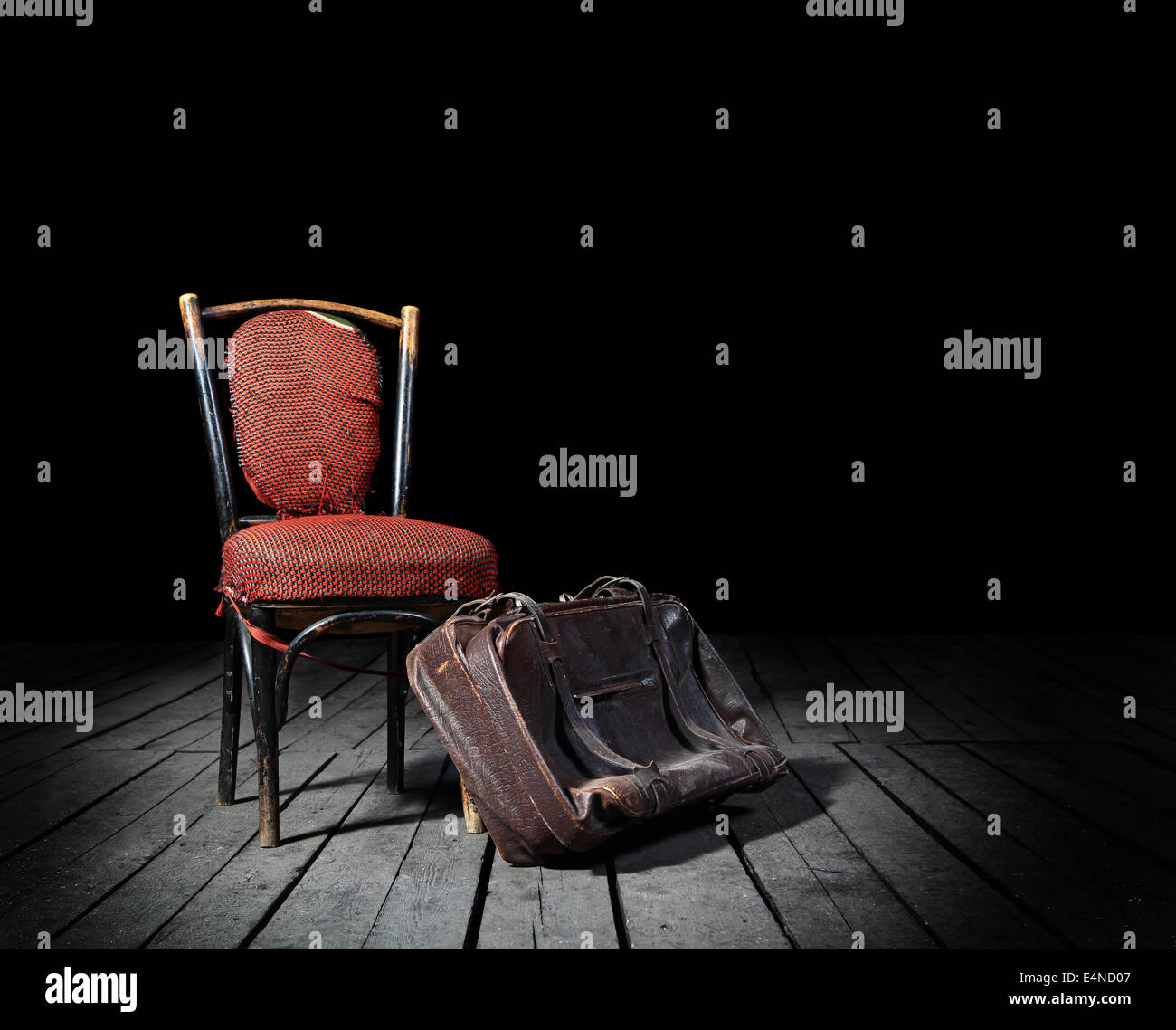 Messy suitcase hi-res stock photography and images - Alamy